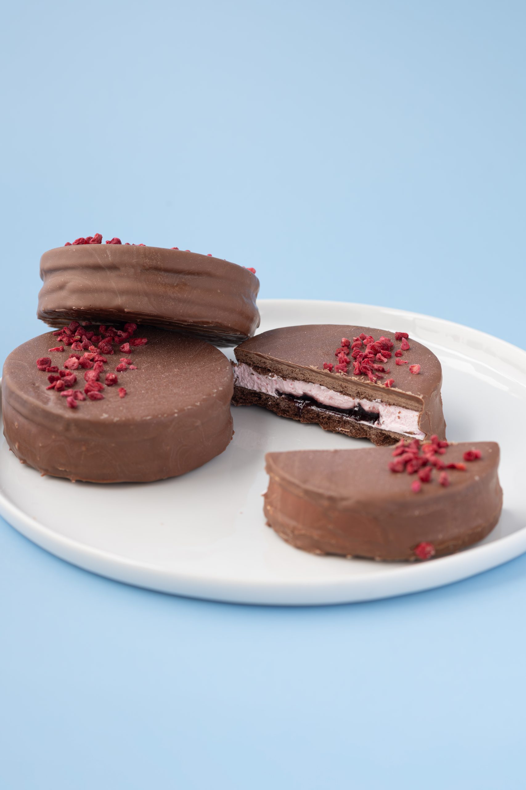 Raspberry & Mallow Sandwich | Cocoa King